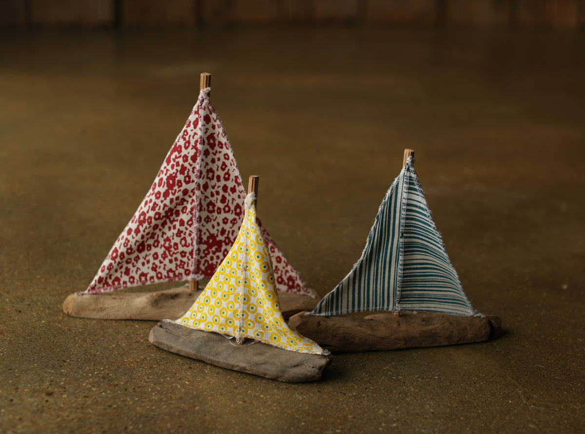 Colorful Boat Set – JD Vintage Props